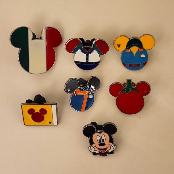 Disney | Jewelry | 7 Walt Disney Metal Collectable Pins Hidden Mickey ...